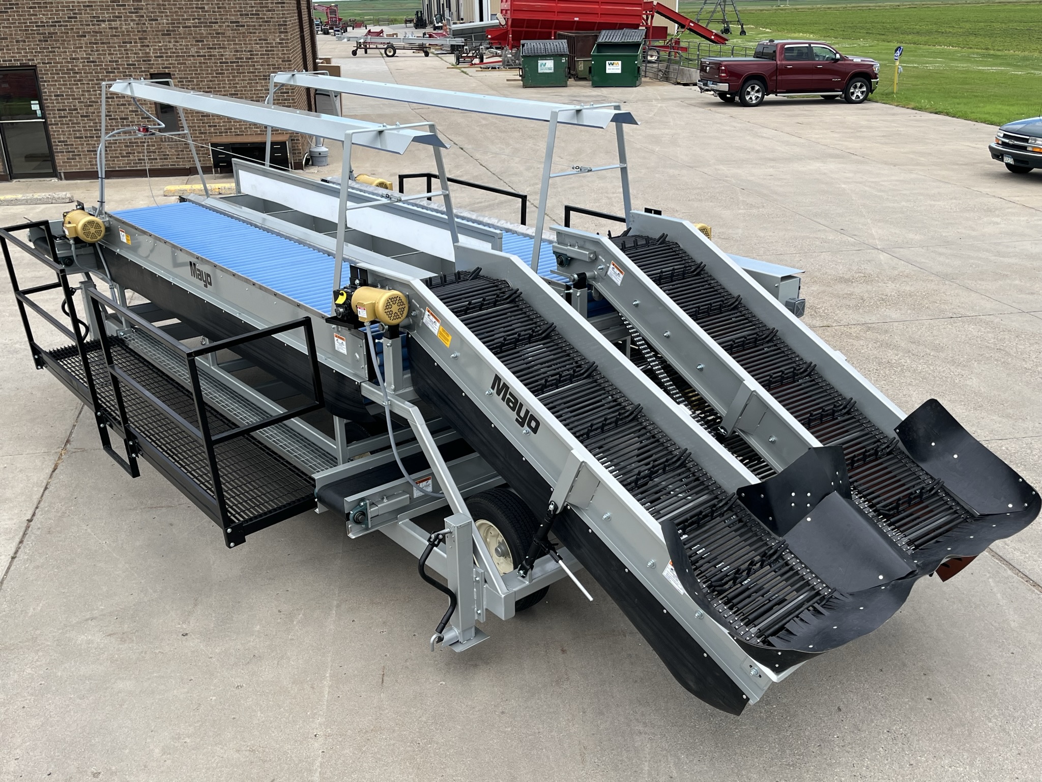 CUSTOM DESIGNED MACHINES - Mayo