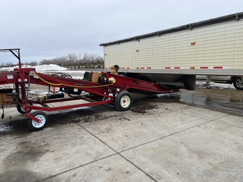 HOPPER TRAILER UNLOADER - Mayo